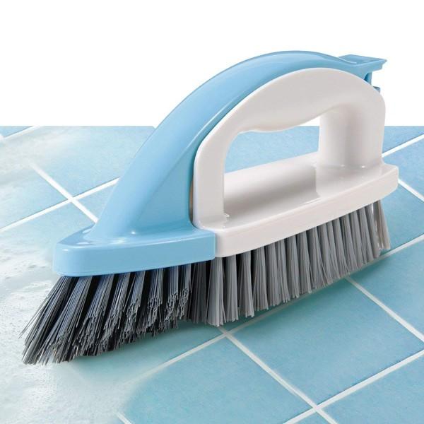 サイズ/ブラシ合体時：約幅21×奥行10×高さ6cm内容量/1個材質/本体：ポリプロピレン毛：ポリプロピレン生産国/中国製●大ブラシと中・小ブラシ・ヘラのセットで、浴室のいろんな所の掃除に適しています。●大ブラシは床や壁など広い面、中・小ブ...