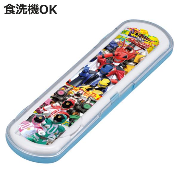 サイズ/約幅19.7×奥行5.7×高さ1.9cmお箸：約16.5cm内容量/1個（ケース・お箸・スプーン・名前シール）材質/AS樹脂生産国/日本製食器洗い乾燥機/使用可能●ルパンレンジャーVSパトレンジャーのお箸・スプーンとケースのセットで...