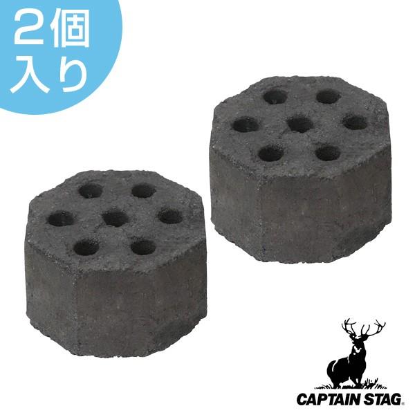 ツーリングやお一人様のソロキャンプに最適の固形燃料です。簡単、スピード着火で木炭の着火剤としても使えます。持ち運びやすい2個セットの燃料です。別売りのカマド　スマートグリルB6型にぴったりのサイズです。環境にやさしい間伐木使用。【商品詳細】...