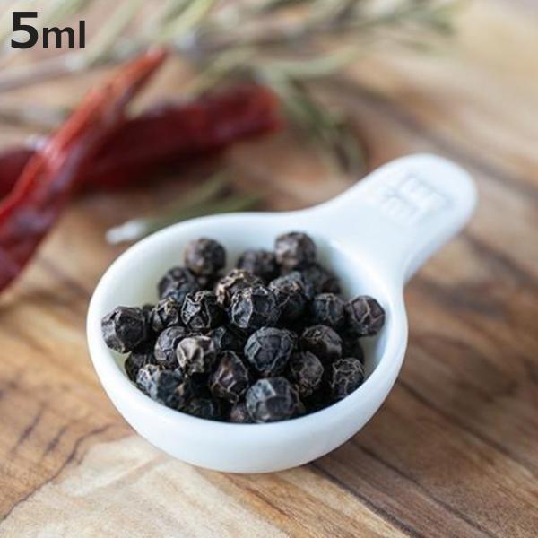 サイズ/約幅5.3×奥行3.2×高さ1.4cm内容量/5ml材質/白磁生産国/日本製●磁器製の可愛らしい小さじ計量スプーンです。●使い心地と可愛さの両面を考えて作られました。●持ち手が薄く短くなり持ちやすい形状になっています。●調味料を入れ...