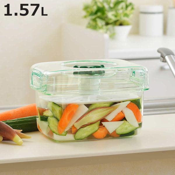 サイズ/約幅20×奥行12×高さ13cm容量/約1.57L内容量/1個材質/本体：ポリスチレン蓋：AS樹脂その他：ポリプロピレンバネ：ステンレス生産国/日本製●手軽に漬けられる即席漬物容器です。●フタをするだけで押しができるので、重石いらず...