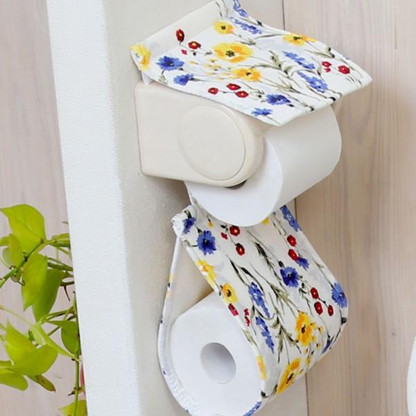 サイズ/約横14×縦17cm使用時：約幅14×奥行17×長さ32cm内容量/1枚材質/表生地：ポリエステル裏生地：ポリエステル100％プレート：ポリプロピレン紐：綿生産国/中国製●トイレ空間に映える華やかなデザインの「ハーバリウム」シリーズ...