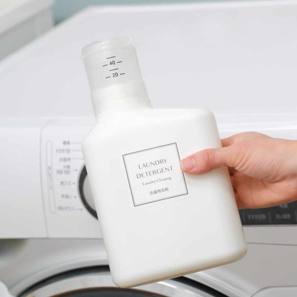 サイズ/約幅13×奥行6.5×高さ23cm容量/約1000ml内容量/1個材質/ポリプロピレン生産国/中国製●ホワイト無地のシンプルな詰め替え用ボトルです。●液体洗剤、柔軟剤、液体漂白剤に最適な容器を押すだけで計量できるタイプです。●何回も...
