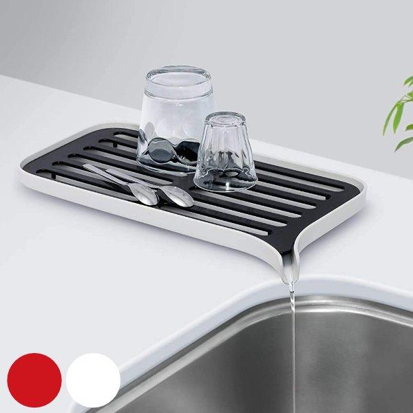 少量の洗い物に最適な、水がシンクに自然に流れる水切りトレーです。タテ向き・ヨコ向き、どちらでも自由に置けます。使わない時は立てかけて収納することができます。スノコは取り外しができます。 【商品詳細】サイズ/約幅37×奥行21×高さ3cm 重...