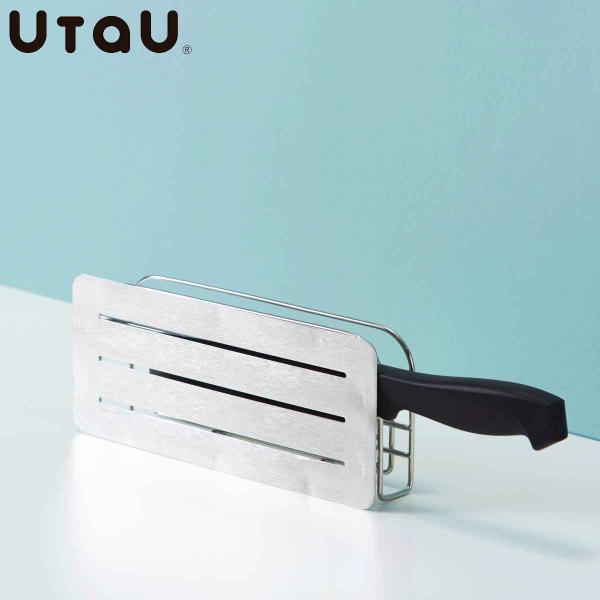 サイズ/約幅21.9×奥行5.7×高さ9.2cm収納目安：包丁刃渡り20cmまで1本まな板：厚さ2cmまで1枚重量/約0.35kg内容量/1個材質/本体：ステンレススチール滑り止め：シリコーンゴム生産国/中国製●包丁とまな板をコンパクトにま...