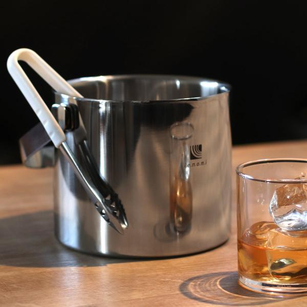サイズ/約高さ12cm直径：約14cmハンドル立てた状態：約高さ21cm重量/約528g容量/約1.5L内容量/1個材質/18-8ステンレス鋼生産国/中国製●ダブルステンレスのアイスペールです。●中空二重構造になっており、熱の伝導を和らげま...