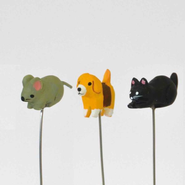 サイズ/約5〜6cm内容量/3本入り（ネズミピック、ビーグルピック、ネコピック、各1本）材質/レジン、スチール生産国/フィリピン製●ネズミ、ビーグル、ネコのピックが1本ずつ入った、ミニピック3本セットです。●レジンで作られたとても小さなピッ...