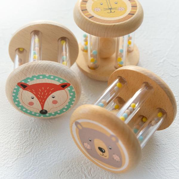 サイズ/約高さ6cm直径：約5.8cmパッケージサイズ：約幅6.5×奥行6.5×高さ7cm重量/約60g内容量/1個材質/プラスティック、木種類/クマ、キツネ、ライオン対象年齢/0ヶ月以上●お部屋に出しておいても可愛く見えちゃう、優しい色合...