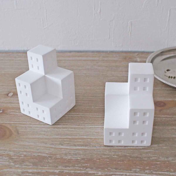 サイズ/約幅4.5×奥行4.5×高さ6.7cm重量/約110g内容量/2個材質/珪藻土生産国/中国製●インテリアに馴染む除湿・消臭効果のある珪藻土のオブジェです。●玄関、下駄箱、冷蔵庫内などへの設置がおすすめです。●ふたつはピタッと重ねるこ...