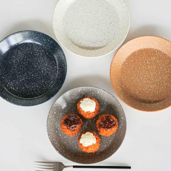 サイズ/約高さ2.5cm直径：約16cm重量/約91g内容量/1枚材質/PET、ABS樹脂種類/ホワイト、ネイビー、グレー、テラコッタ生産国/日本製耐熱温度/140度耐冷温度/-20度食器洗い乾燥機/使用可能電子レンジ/使用可能●ちょっとし...