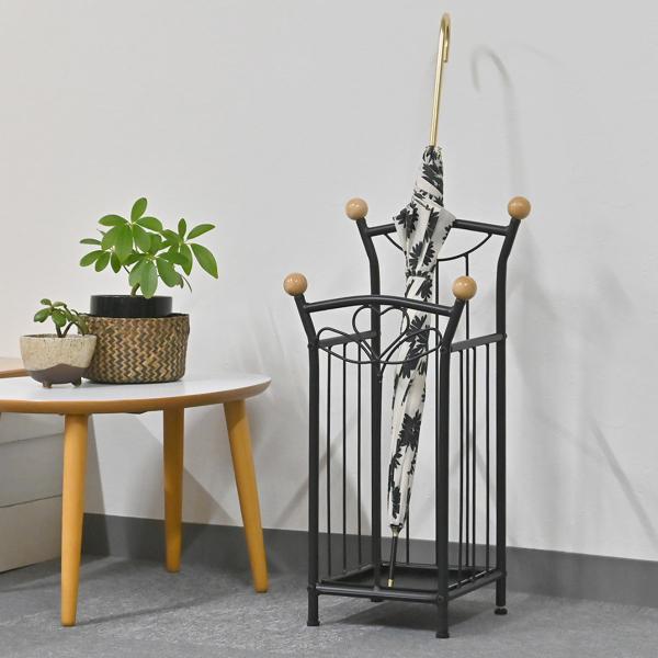 サイズ/約幅29×奥行23×高さ60cm重量/約1.7kg内容量/1個材質/フレーム：スチール木玉：天然木受け皿：樹脂生産国/中国製組立状態/お客様組立品●ハート柄のデザイン、スチール製傘立てです。●省スペース設計なので、限られた玄関スペー...