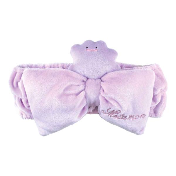 サイズ/約高さ8cm直径：約23.5cm内容量/1個材質/ポリエステル●メタモンのマスコットと大きなリボン付きの可愛いヘアバンドです。●柔らかくて伸縮性があります。●洗顔やメイク時など髪をまとめたい時に便利です。●バンド幅が約8cmの太めサ...