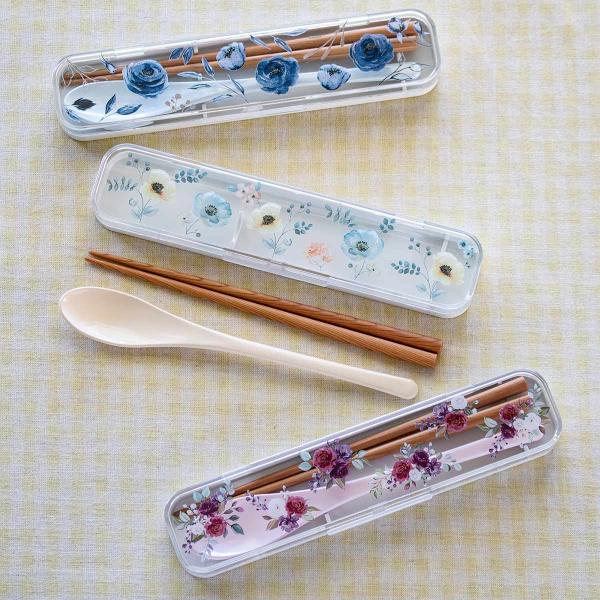 サイズ/約幅4.7×奥行19.2×高さ1.8cm箸：18cm内容量/1個（箸、スプーン、ケース）材質/蓋：AS本体：ABS箸：天然木スプーン：耐熱ABS種類/ピンク、イエロー、ブルー生産国/日本製食器洗い乾燥機/使用不可●華やかなランチタイ...