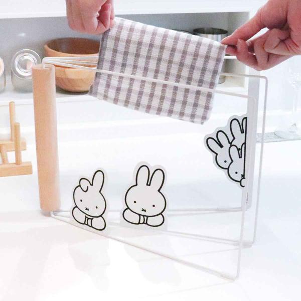 サイズ/約幅30×奥行3×高さ22cm収納時の厚み：約3cm内容量/1個材質/本体：スチール（粉体塗装）支柱：天然木滑り止め：シリコーンゴム生産国/中国製●濡れたふきんを広げて乾かすことができるmiffyのふきんハンガーです。●ふきんを掛け...