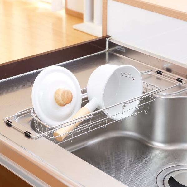 サイズ/約幅45〜55×奥行15×高さ9cm重量/約420g内容量/1個材質/本体：ステンレス鋼すべり止め：ポリプロピレン生産国/中国製耐荷重/約3kg対応サイズ/シンクの適応サイズ：約41〜51cm●アットアクアシリーズのスライド式水切り...