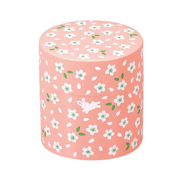 サイズ/約高さ9cm直径：約8.7cm容量/約350ml内容量/1個材質/蓋・本体：ABS樹脂中蓋：ポリプロピレン生産国/日本製●桜とうさぎが愛らしい茶筒です。●中蓋付きです。●容量は350mlで茶葉で約140g、コーヒー(粉)で約105g...