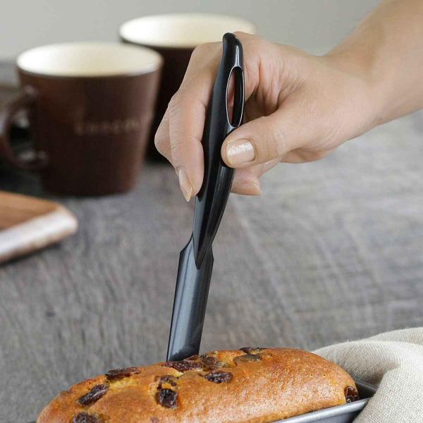 サイズ/約幅2×高さ23.3cm重量/約15g内容量/1個材質/66ナイロン（ガラス繊維入り）生産国/日本製耐熱温度/180度食器洗い乾燥機/使用可能●極薄・弾力のある素材でケーキと型の間にすっと入り込みます。●ふわふわのシフォンケーキもき...