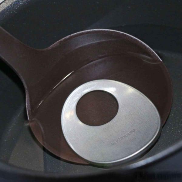 サイズ/約幅7.5×奥行6×高さ1.5cm重量/約84g内容量/1個材質/鉄生産国/日本製パーツ別耐熱温度/容器・蓋・ロック：80度、押し板：60度パーツ別耐冷温度/容器：-30度、蓋・ロック・押し板：-20度●やかんや鍋に入れるだけで、不...