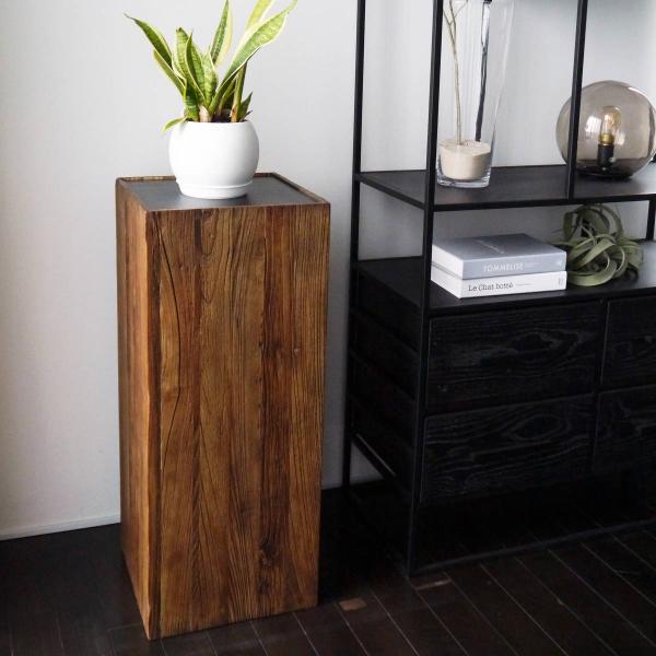 サイズ/約幅35×奥行35×高さ85cm木の厚さ：1.3cm内容量/1台材質/本体：パイン古材天板：スチール生産国/中国製組立状態/完成品梱包サイズ/幅40×奥行40×高さ89.5cmお届け梱包数/1個口●本体はオールドパイン材を使用してい...