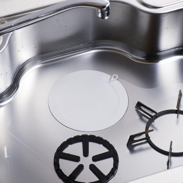 サイズ/直径：約18.5cm内容量/1個材質/シリコーンゴム生産国/中国製耐熱温度/230度食器洗い乾燥機/使用可能●キッチンシンクの排水口にのせるだけの簡単設置です。●直径15cm以内の排水口にフィットします。●フック付きなので使用しない...