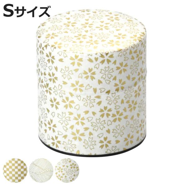 サイズ/約高さ8cm直径：約7.5cm容量/約100ml内容量/1個材質/表面：紙本体・蓋・中蓋：ブリキ種類/市松、波、花生産国/日本製●上品なゴールドの和柄が特徴的な茶筒Sサイズです。●しっかりと密閉できる中蓋付きで、茶葉の新鮮さを保ちま...