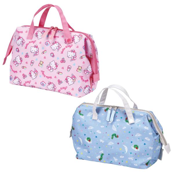 サイズ/約幅26×奥行20×高さ13cm内容量/1個材質/表地・裏地・持ち手：ポリエステル種類/ハローキティ、はらぺこあおむし生産国/中国製洗濯/不可●大きく開いて出し入れが便利ながま口おむつポーチです。●広いマチ付きでおむつや着替え、おし...