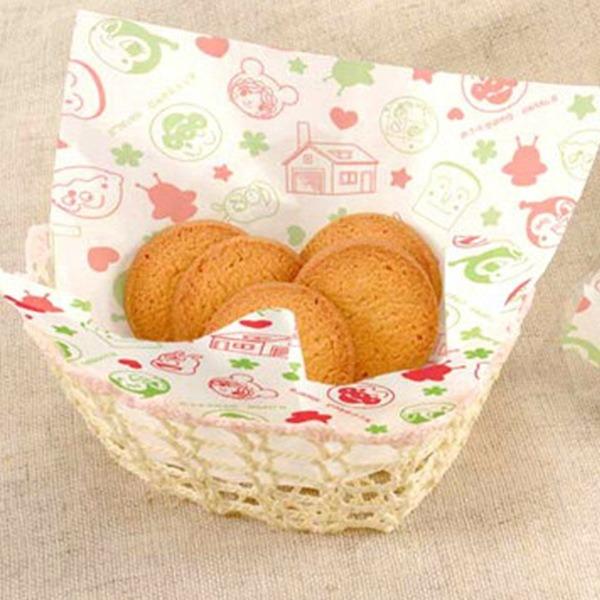 サイズ/約横22×縦25cm内容量/10枚入材質/紙生産国/日本製電子レンジ/使用不可オーブン/使用不可●アンパンマンのキャラクター達がプリントされた、色々使えるワックスペーパーです。●ロールサンドウィッチや、お菓子、お弁当にもおすすめです...
