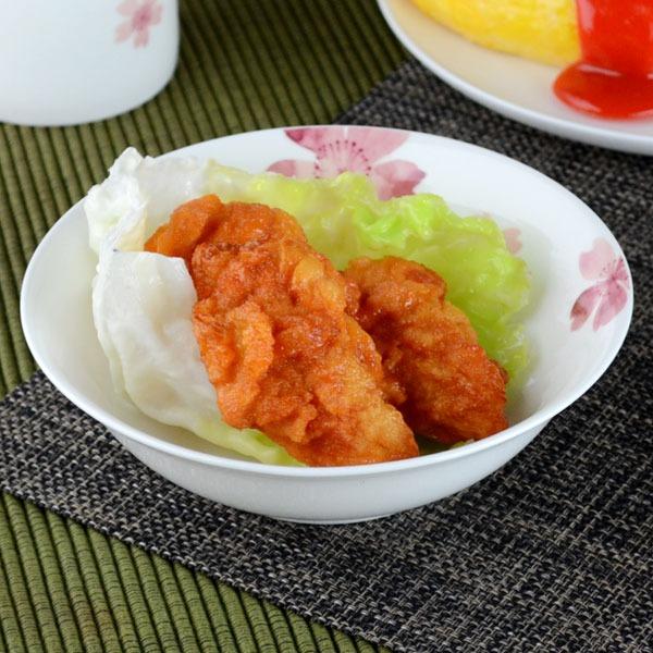 サイズ/約高さ5.1cm直径：約16cm内容量/1個材質/ボーンチャイナ（磁器）生産国/中国製食器洗い乾燥機/使用可能電子レンジ/使用可能●温かみのある乳白色と滑らかな質感、美しい透光性が特徴の高級磁器「ボーンチャイナ」を使用しています。●...