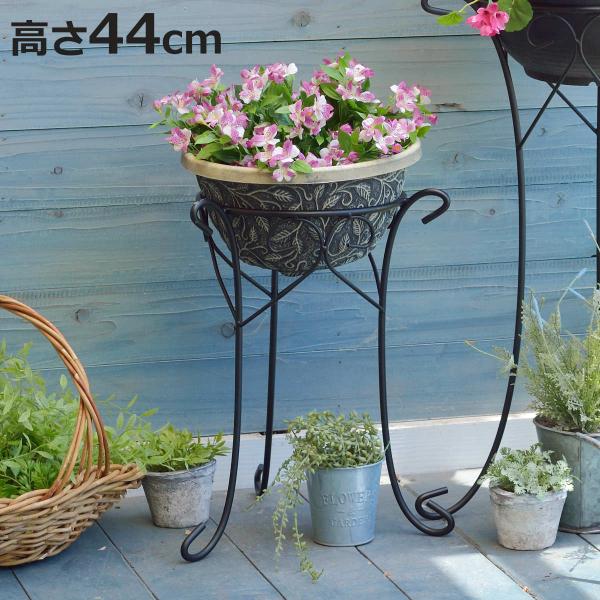 サイズ/約幅35.5×奥行34.5×高さ44cm内径：約25cm重量/約1.8kg内容量/1個材質/本体：スチール表面処理：焼付塗装対応サイズ/製品により異なりますが8号前後になります●スチールを使用した頑丈でおしゃれなフラワースタンドです...