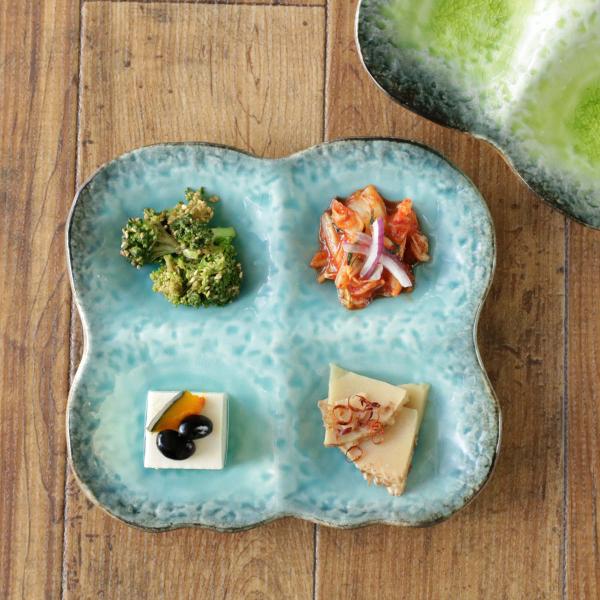 サイズ/約幅19.5×奥行18×高さ2.5cm内容量/1枚材質/陶器種類/青、黄生産国/日本製食器洗い乾燥機/使用不可電子レンジ/使用可能●鮮やかな釉薬の色彩が美しい4連の小皿です。●薬味や香物、小鉢四種盛りやビュッフェの取り分け皿などにぴ...