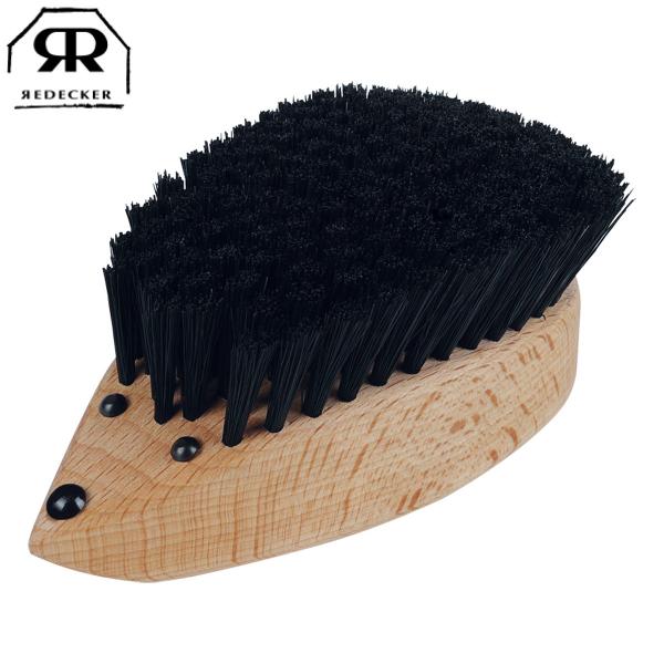 サイズ/約12cm重量/約60g内容量/1個材質/ビーチ、豚毛生産国/ドイツ製●ハリネズミ型の洋服用お手入れブラシです。●豚毛のブラシが、洋服のホコリや汚れをサッと除去します。●携帯しやすいフォルムで出張やトラベルに便利です。●日々の花粉対...