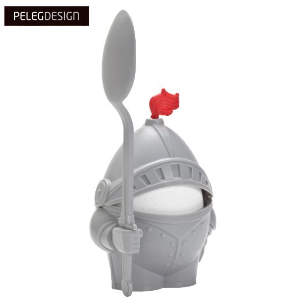 サイズ/約幅6.5×奥行5.7×高さ12.5cm内容量/1個材質/ABS樹脂生産国/中国製耐熱温度/80度●卵をセットするととってもキュートな騎士のエッグカップです。●朝食の定番、茹で卵を飾りながら楽しく食べられます。●茹で卵をエッグカップ...