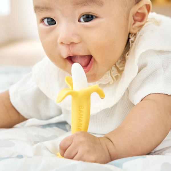 サイズ/約幅5.8×奥行5.8×高さ10.3cm重量/約28g内容量/1個材質/熱可塑性エラストマー生産国/韓国製耐熱温度/130度適合品番/KJ42243対象年齢/3か月頃から●リアルなバナナの形にこだわった歯がためです。●乳歯が生え始め...