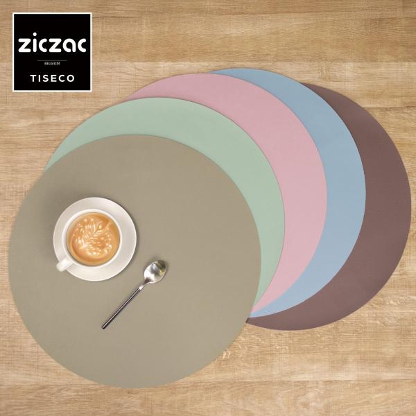 サイズ/直径：約38cm内容量/1枚材質/PVC（両面プリント）種類/Mauve、BLUESTONE、GREEN、BROWN、taupe生産国/中国製●クラシックな革の質感とモダンな雰囲気を組み合わせた 「TOGO」シリーズのランチョンマッ...