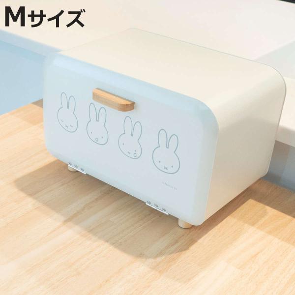 サイズ/約幅35.5×奥行23.5×高さ23.5cm※持ち手、脚含む容量/約14L内容量/1個材質/本体：スチール（粉体塗装）持ち手：天然木（竹）脚：天然木すべり止め：シリコーンゴム生産国/中国製天板耐荷重/約5kg（上面部の目安）●ナチュ...