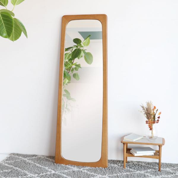 サイズ/約幅62×奥行3.5×高さ172cm重量/約18.5kg内容量/1台材質/フレーム：天然木(オーク材)5mm厚ミラー、繊維板(MDF)ラッカー塗装生産国/ベトナム製組立状態/完成品梱包サイズ/幅177.5×奥行66×高さ7cmお届け...