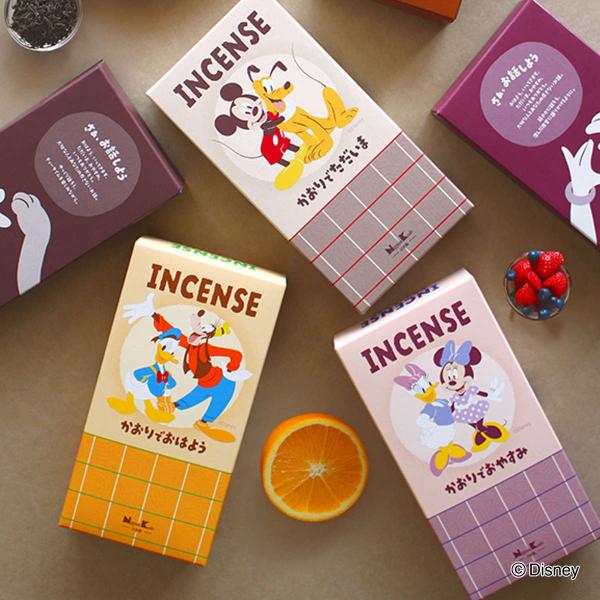 サイズ/約幅8×奥行3×高さ15.6cmお香：約14cm重量/約137g※箱含む内容量/約90g材質/タブ粉、香料、炭種類/かおりでおはよう、かおりでただいま、かおりでおやすみ●ミッキーと仲間たちが楽しそうにお話をする様子をイメージした、デ...
