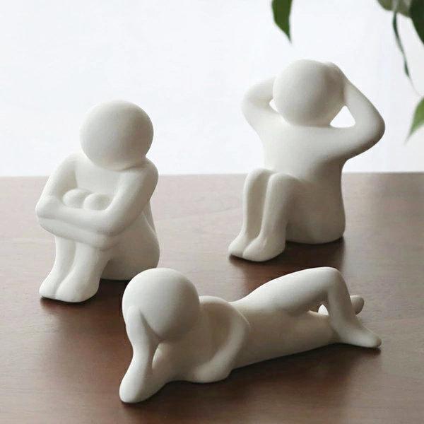 サイズ/くつろぎ：約幅14×奥行4.5×高さ4.5cmぼんやり：約幅5×奥行7×高さ8.3cm安らぎ：約幅8×奥行6.5×高さ8.3cm内容量/1個材質/陶器種類/くつろぎ、ぼんやり、安らぎ生産国/日本製●リラックスしたポーズが特徴の人の形...