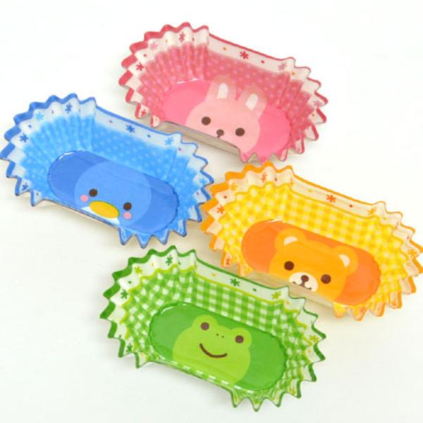 サイズ/約幅6.5×奥行3×高さ2.8cm内容量/20枚入り（4柄アソート）材質/パルプ、内面PETフィルムラミ電子レンジ/使用可能オーブン/使用不可●おかずを食べきると動物の顔が見えてくる、遊び心ある弁当用おかずカップです。●今日は何が出...