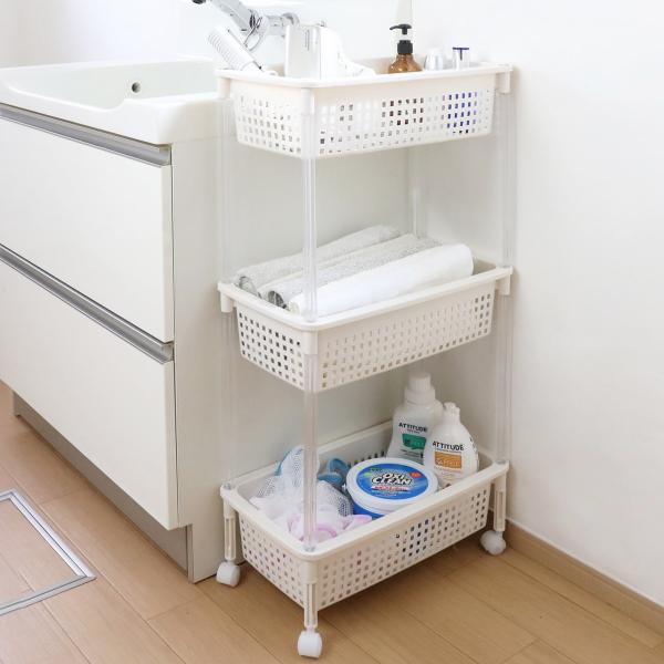 サイズ/約幅25×奥行46.5×高さ88.1cm内容量/1台材質/トレイ・キャップ：ポリプロピレン支柱：ポリスチレン生産国/日本製キャスター/付き組立状態/お客様組立品●バスタオルやバスローブなどサニタリー用品の収納に便利なバスケットワゴン...