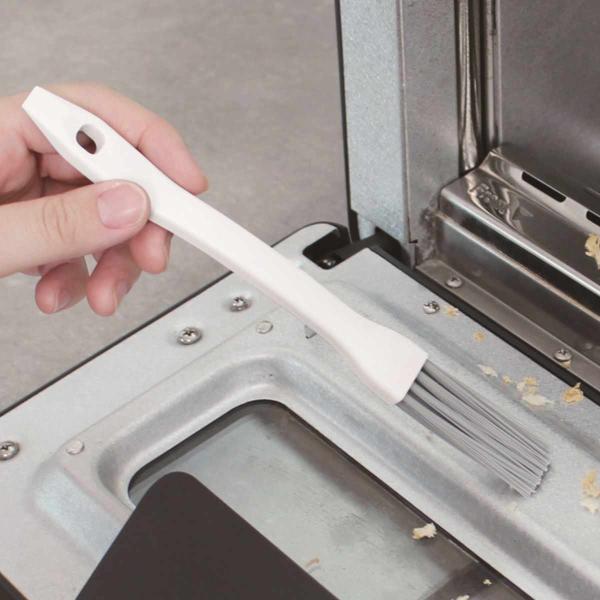 サイズ/約幅2×奥行2×高さ19.2cm重量/約17g内容量/1個材質/本体：ポリプロピレンブラシ：PBT磁石カバー：熱可塑性エラストマー磁石：ネオジム磁石生産国/中国製耐熱温度/70度●狭いトースター庫内や隅の汚れも掃除できるブラシです。...