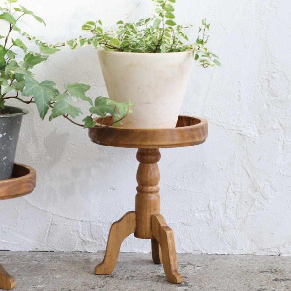サイズ/約高さ20.5cm直径：約15cm重量/約180g内容量/1台材質/天然木（パイン）生産国/フィリピン製●アンティークな雰囲気と天然木の風合いを活かしたポットスタンドトールサイズです。●軽量なパイン材を使用し、さらにアンティークのよ...