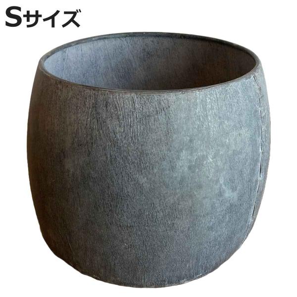 サイズ/約高さ13.5cm直径：約16cm内容量/1個付属品：PVCポット材質/ブリキ生産国/中国製●ナチュラルな雰囲気が魅力のブリキプランター ラウンドSサイズです。●軽量ながら耐久性が強く、エイジングも楽しめます。●ブリキの素朴な風合い...