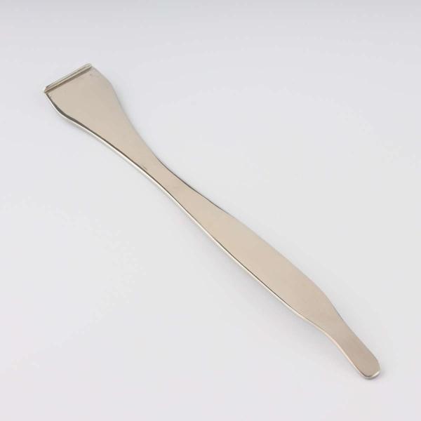 サイズ/全長：約15cm重量/約18g内容量/1本材質/ステンレス材生産国/パキスタン製●緩やかなカーブ形状で扱いやすい舌みがきです。●自宅で簡単にセルフケアができるのが魅力です。●約18gと軽量で扱いやすいので長時間使っても疲れにくいです...