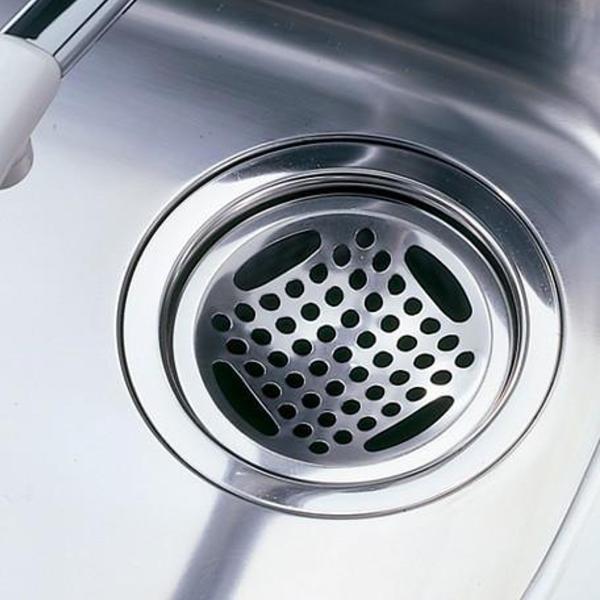 サイズ/約高さ1.6cm直径：約14.3cm内容量/1個材質/ステンレス●清潔なシンクには欠かせない排水プレートの目皿タイプです。●145mmの排水口に対応しております。●大きなゴミやうっかり落としたスプーンなどをキャッチしてくれます。●水...