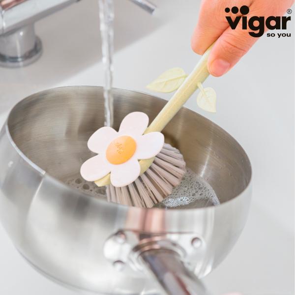 サイズ/約幅8×奥行6×高さ26cm内容量/1個材質/ライスハスクレジン、ポリプロピレン、ポリオレフィンエラストマー、熱可塑性ゴム（TPR）、ナイロン生産国/中国製●食器や調理器具の頑固な汚れやスポンジでは届かないところが洗えるディッシュブ...