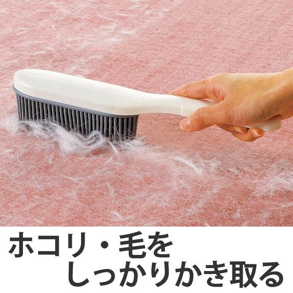カーペットや布製品に絡みつく、取れにくい髪の毛・ペットの抜け毛・ホコリを簡単にかき集めることができるおそうじブラシです。カーペット・ジュータン・布製のソファー・車のシートなど入り組んだ場所の抜け毛をしっかりかき出します。 【商品詳細】 サイ...