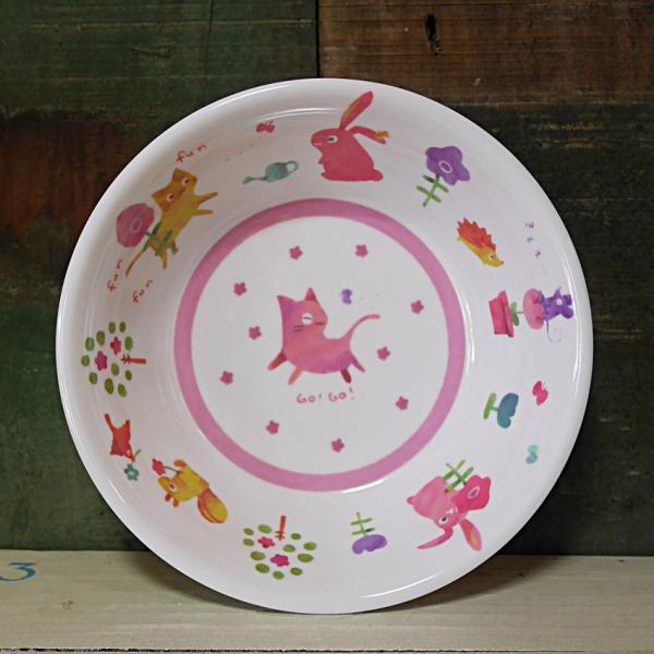 わくわくたのしいごはんの時間をキュートな動物達とすごせる、DECOLE(デコレ)のRegenbogen(レーゲンボーゲン)シリーズ。こちらはカラフルなおはなの柄が入ったメラミンボウルです。メラミン製なので割れにくく、小さなお子様でも扱いやす...