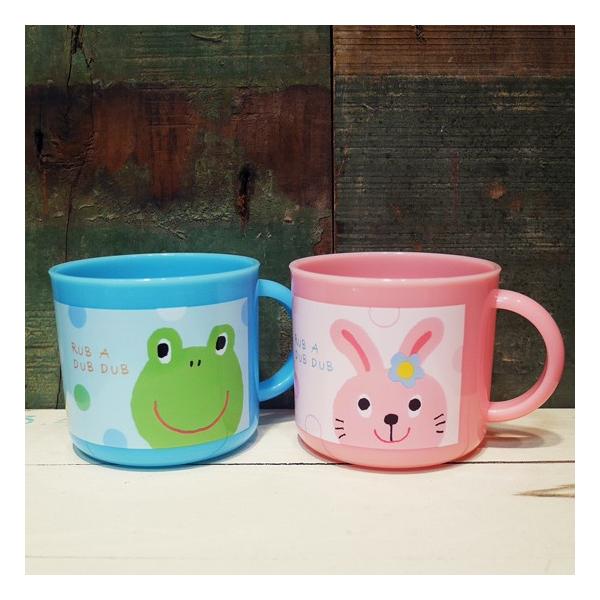 賑やかで可愛らしいキャラクターが大人気のイラストレーター堀内慶子さんがデザインする、 RUB A DUB DUB(ラブアダブダブ)のプラスチックマグです。お子様にちょうど良いサイズ感で持ちやすく、安定感があります！ギフトにもピッタリなおすす...