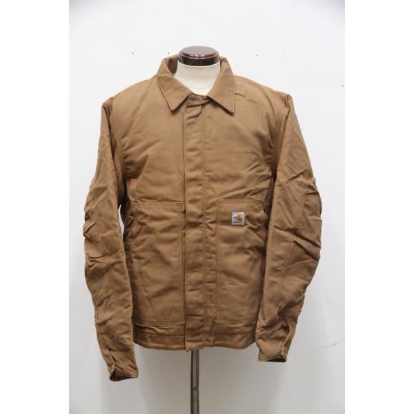 Carharttは、アメリカのワークウェアブランドで、特に耐久性と機能性に優れた製品が特徴です。ディアボーンジャケットは、Carharttを代表するモデルの一つで、丈夫なキャンバス生地で作られており、長年愛用できるアイテムとして知られていま...